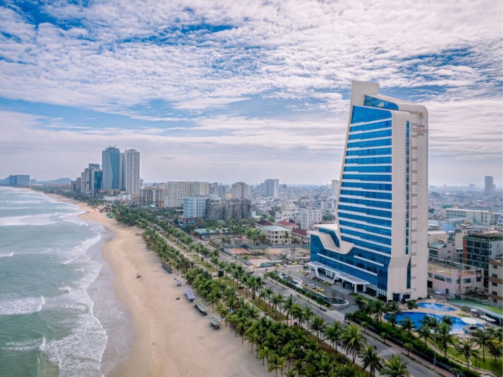 Top 10 khách sạn bãi biển Mỹ Khê xứng đáng để bạn trải nghiệm